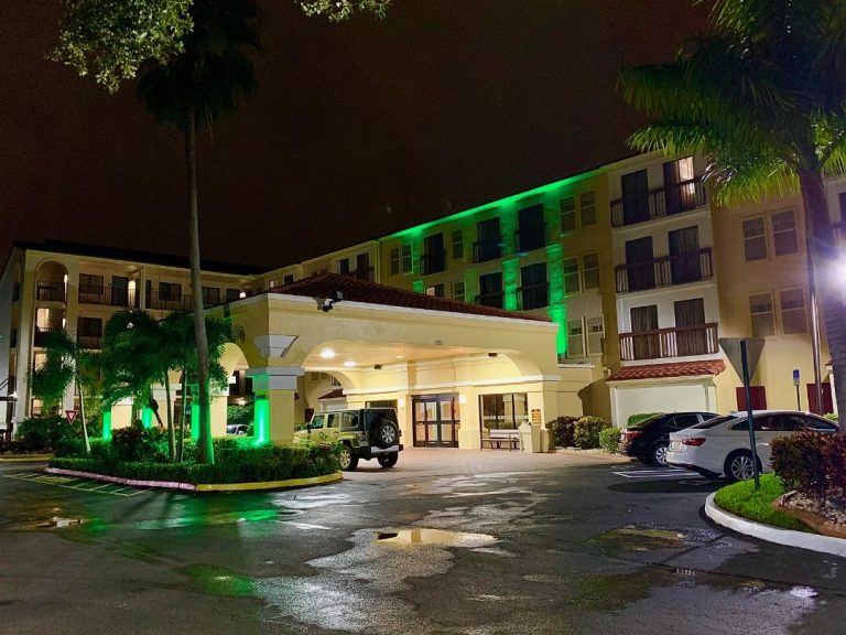 Holiday Inn Boca Raton North - A Great Value - Florida Fun Travel